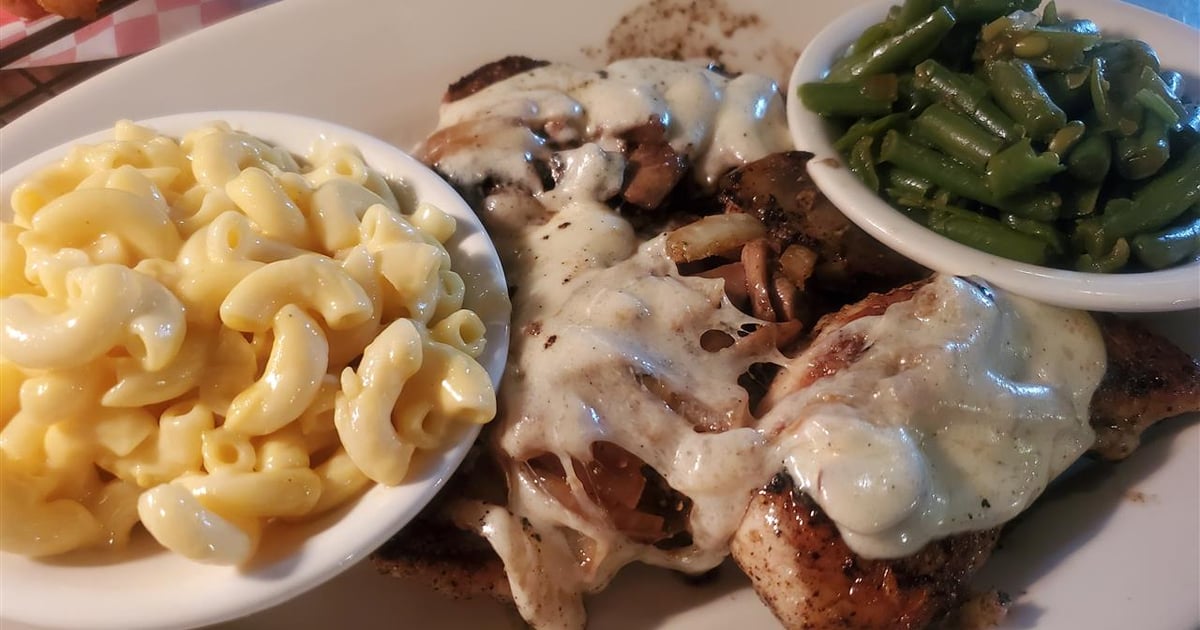 Smothered Chicken - Main Menu - Pop's Comfort Kitchen - Family Style ...