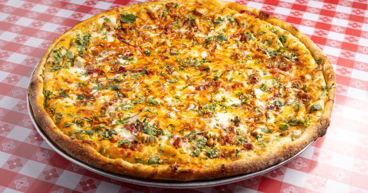 14" Buffalo Chicken Bacon Pizza - Menu - Enzo's Pizzeria
