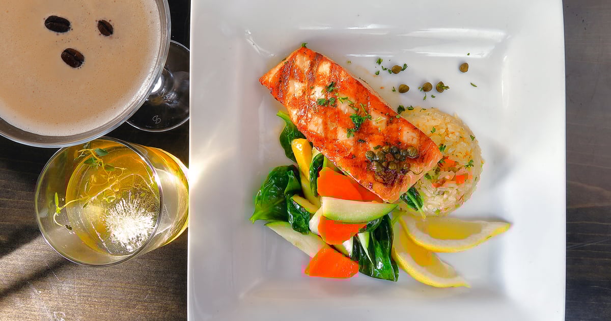 Gallery - Lakeside Bar & Grill