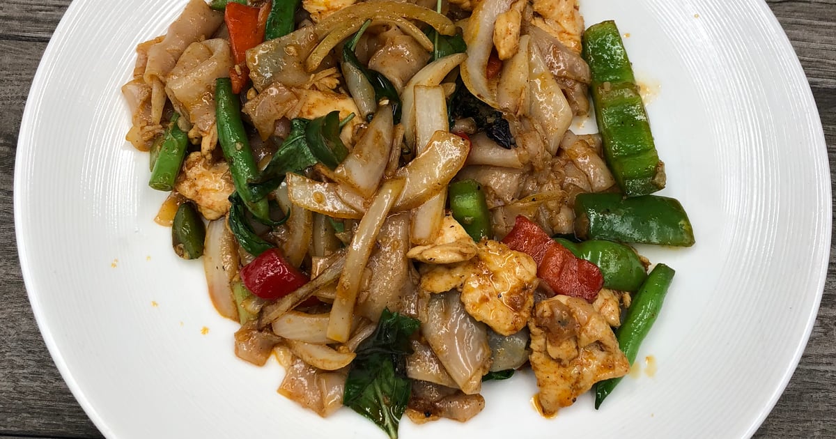 Drunken Noodles - Moo Dang - Thai Restaurant in Reno, NV