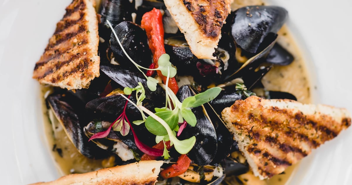 Sicilian Mussels - Dinner - www.bellagict.com