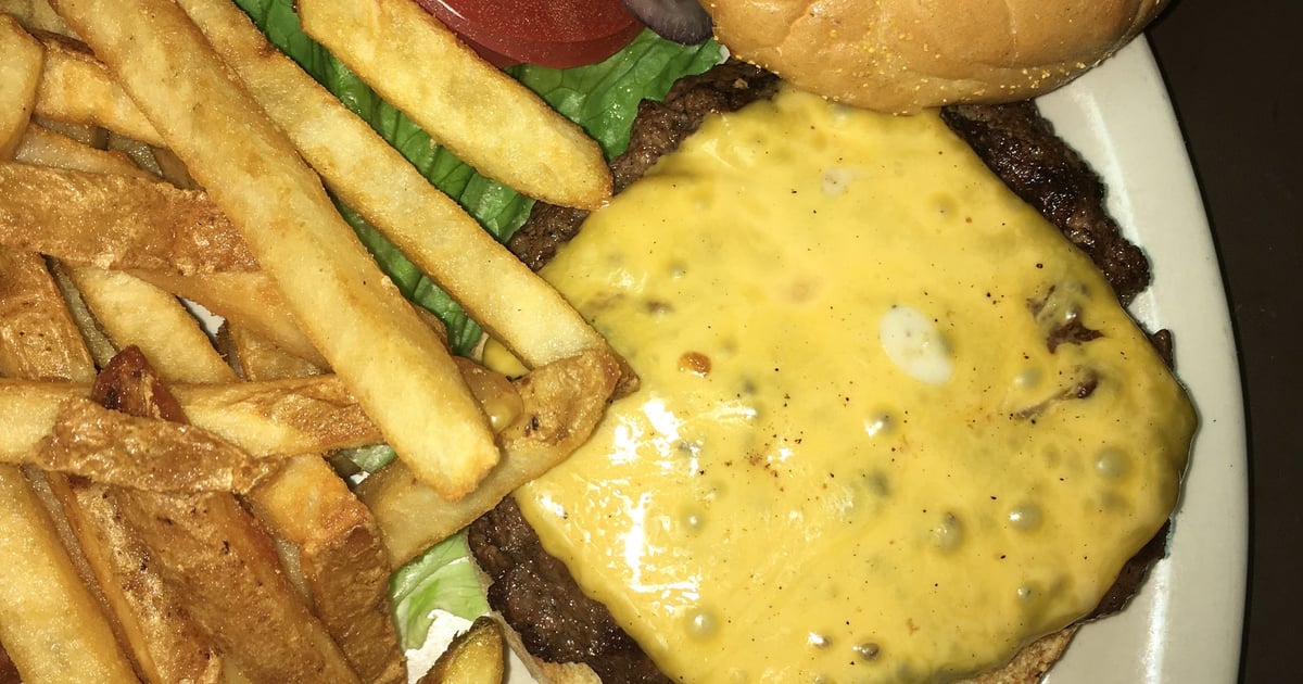 Classic Cheeseburger* - Menu - Veit's Pub & Grill - American Restaurant ...
