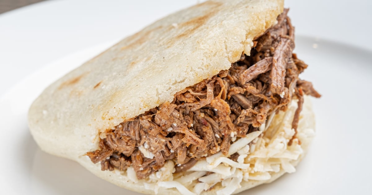 Pelua Arepa - Don Pan - International Bakery and Latin Food in Miami, FL