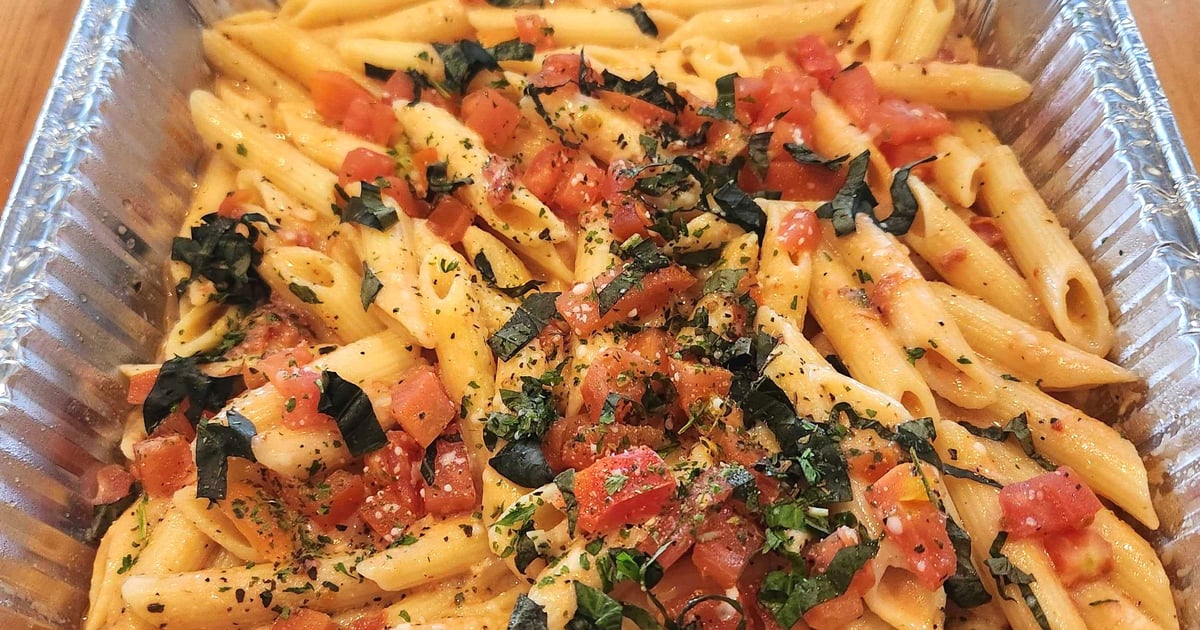 Pan Penne Ala Vodka - Milton's Pizza & Pasta