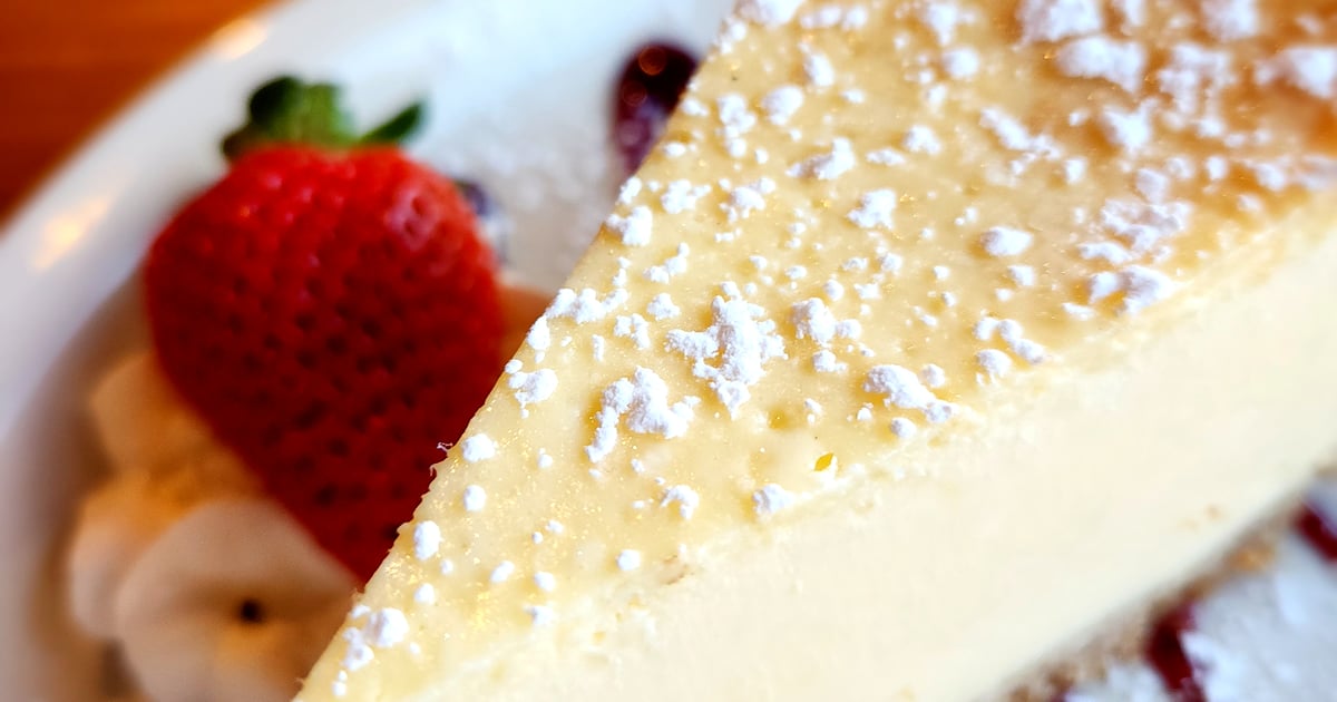 "A Cheesecake Lover's Cheesecake" - Milton's Pizza & Pasta