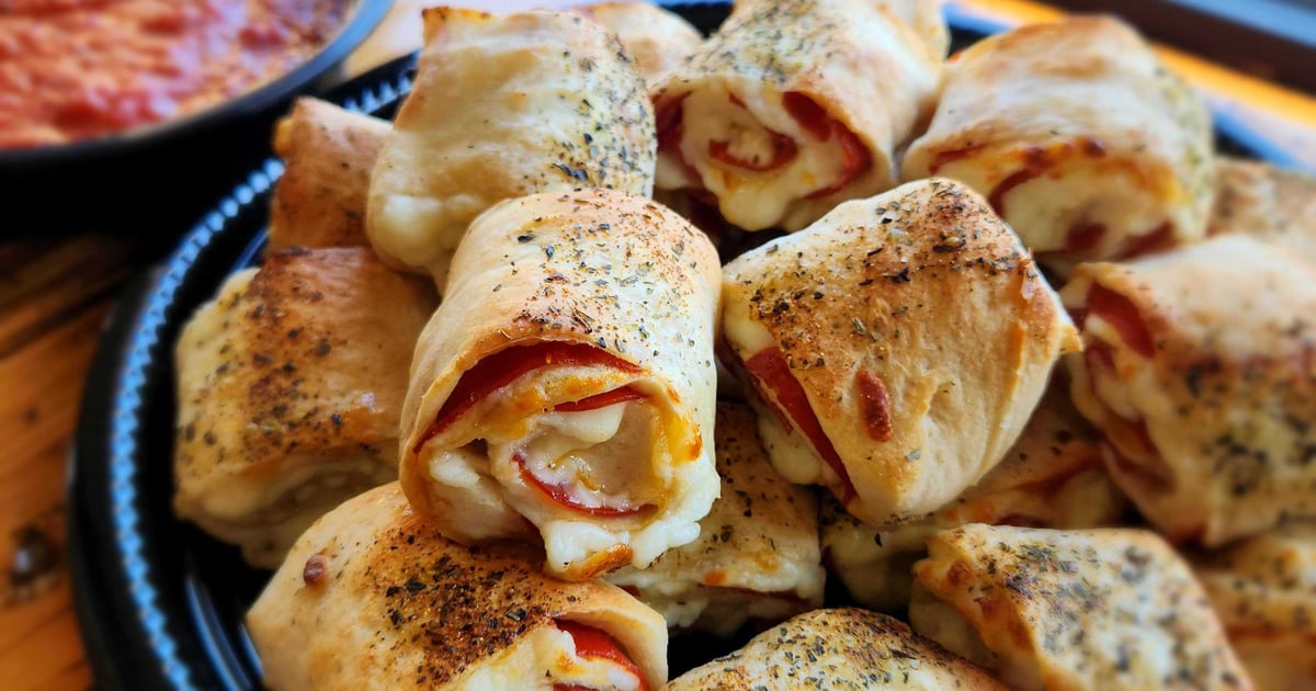 Tray of Roni Rolls - Catering - Milton's Pizza & Pasta