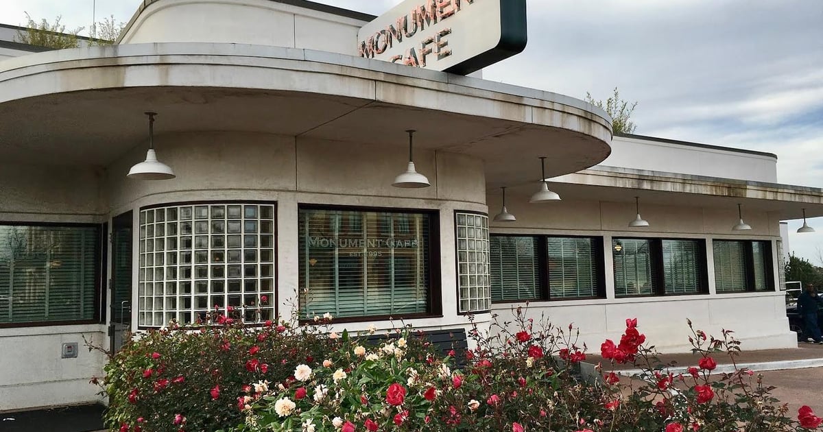 Contact - Monument Cafe