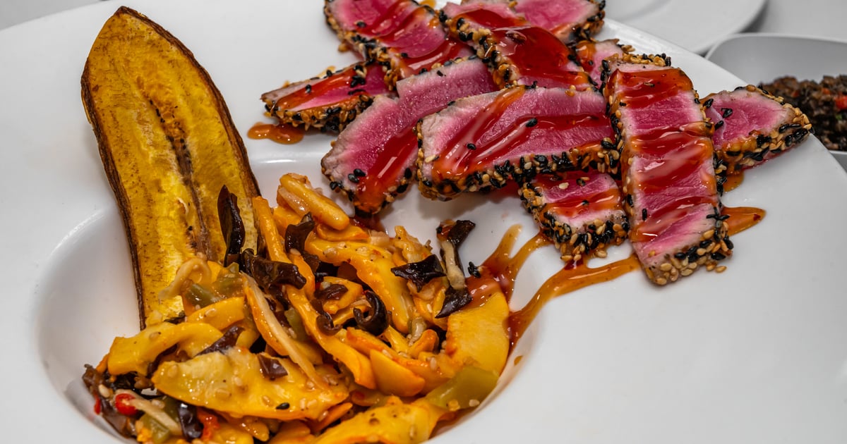 Seared Tuna Appetizer - Dining Room, Take Out & Room Service Menu ...