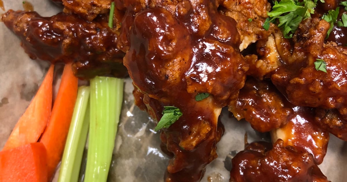 Boneless Wings - Downtown Dallas Bar - Frankie's Downtown