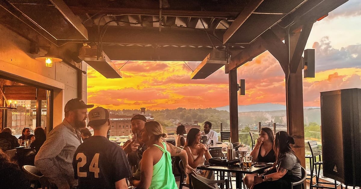 About - 7 Rooftop Bar