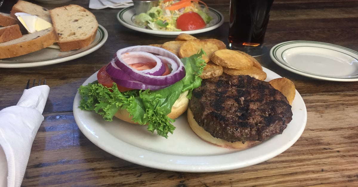 Hamburger - Nine Irish Brothers Traditional Irish Pub