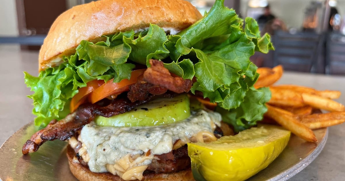 Gallery - Bricks Eats & Drinks - American Restaurant in Placerville, CA