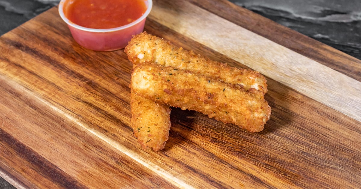Italian Mozzarella Sticks - Menu - TJ's Burgers