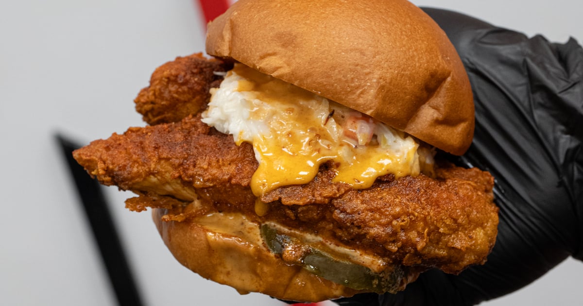 Order Online - Fluffies Hot Chicken - Chicken Restaurant