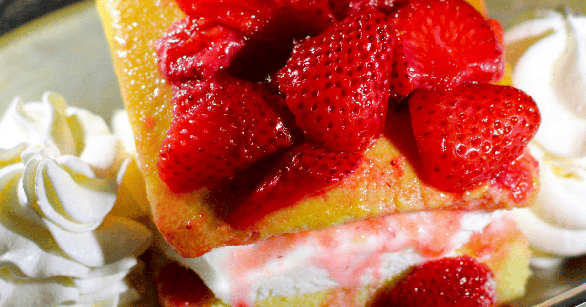 Strawberry Shortcake - Kings Family Restaurant