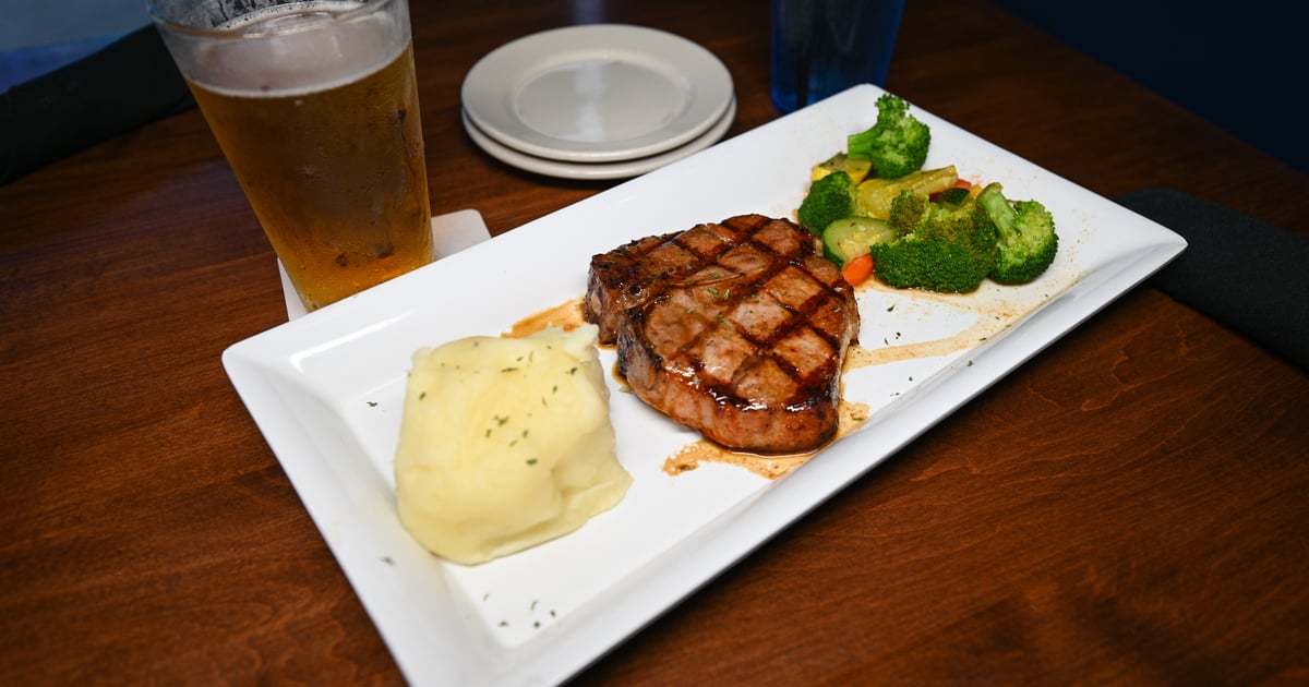 Join Our Team - Wild Pitch Sports Bar & Grill - Sports Bar in TX