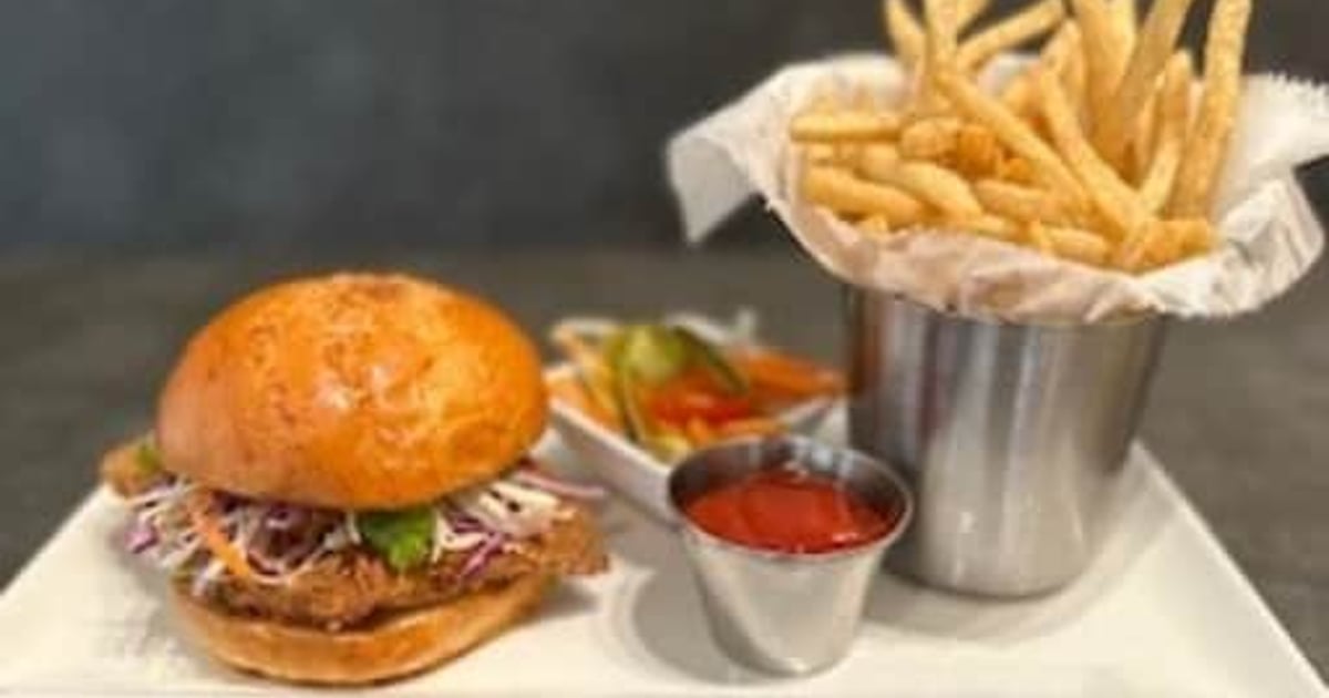 Chicken Sandwich - Delivery Food Menu - Mesero