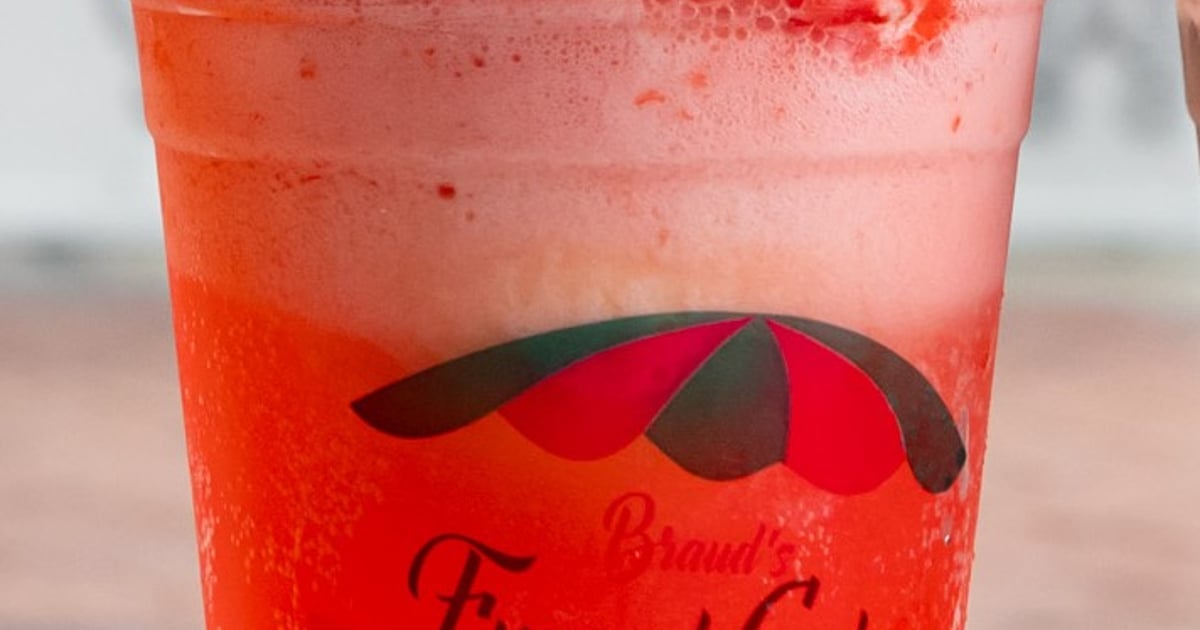 Strawberry Float - Menu - Braud's Funnel Cake Cafe