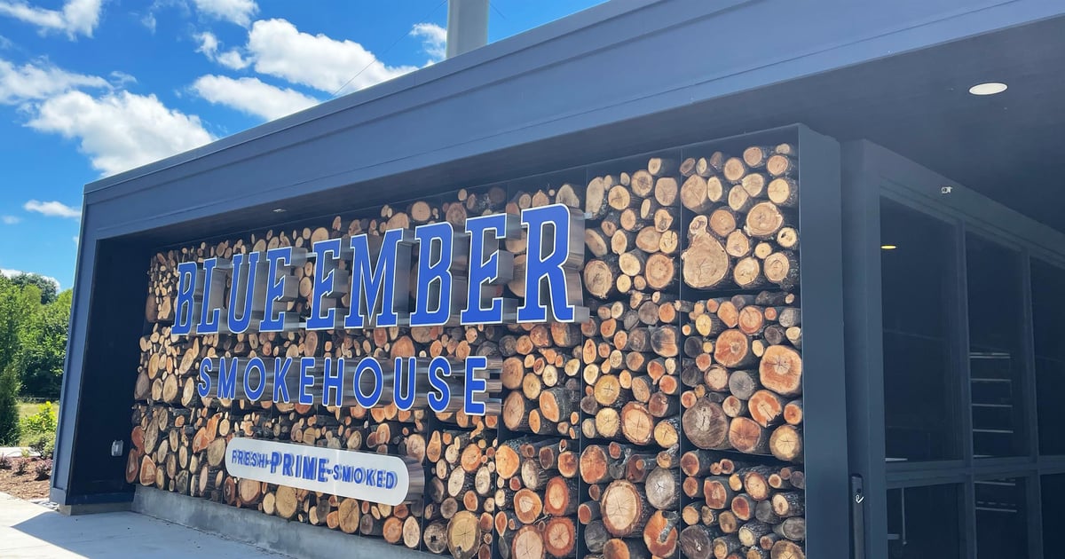Blue Ember Smokehouse - Restaurant in AR