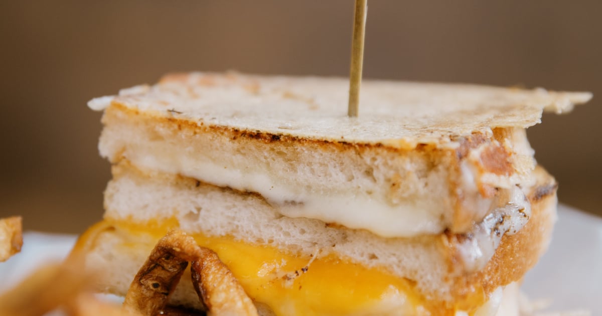 Grilled Cheese - Cortland's Garage Tavern and Grill - Arlington Heights