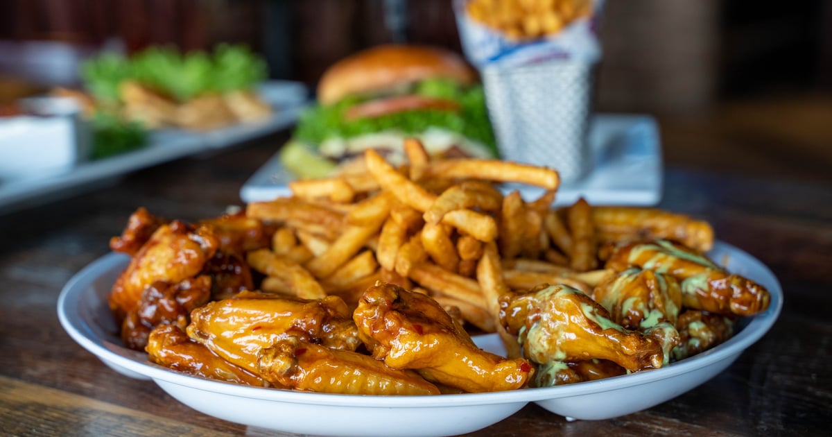 Wing Sampler Platters - Jerzee's Sports Grille - Sports Bar in OH