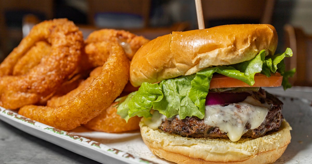 Ryan's Burger - Ryan's Pizza and Pub