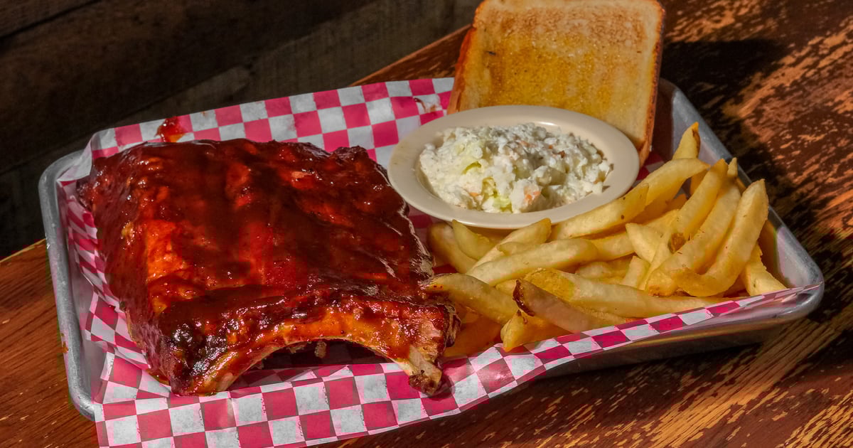 Doug's Place - Southern Restaurant in Emerson, GA