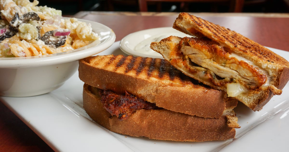 Buffalo Chicken - Mamma Mia's Restaurants