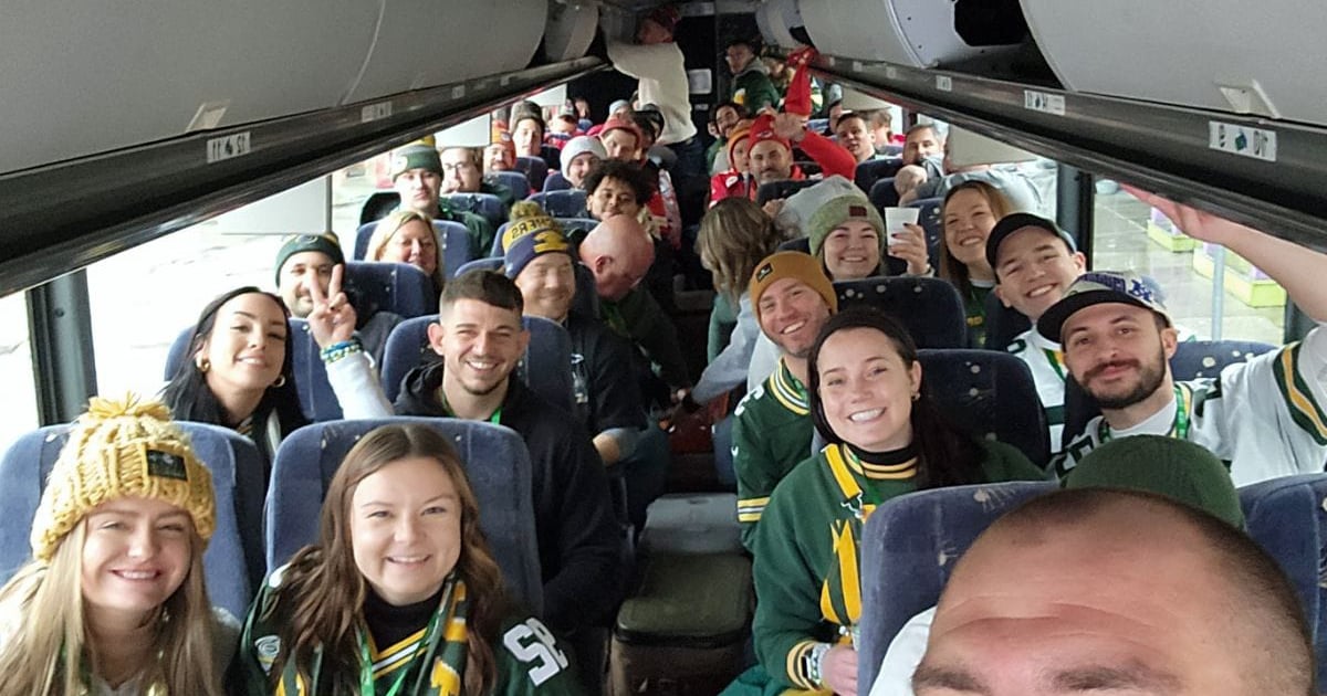 COACH BUS RIDES - milwaukeebrathouse