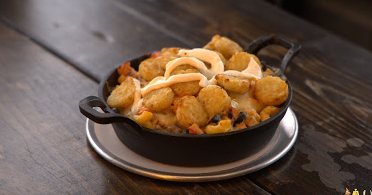 The Mac Shack & Specialties - American Restaurant in Red Wing, MN