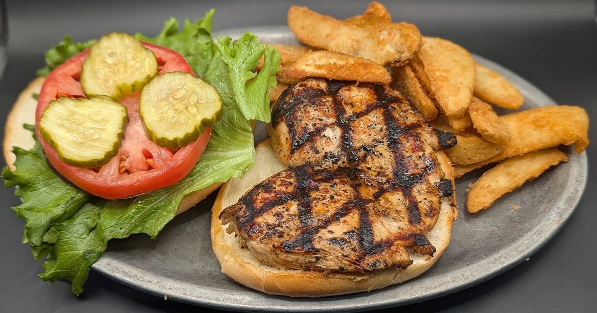 Chicken Burger - McGuire's Irish Pub