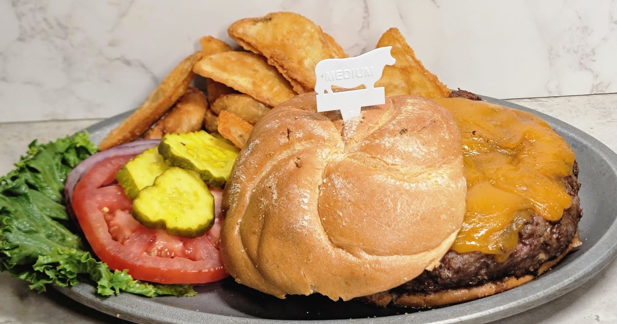 Extra Sharp Cheddar Steak Burger - McGuire's Irish Pub