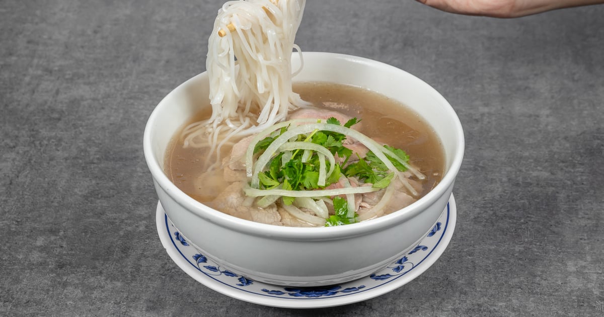 Mama's Combo Pho - Menu - Mama Hong's Vietnamese Kitchen - Vietnamese ...