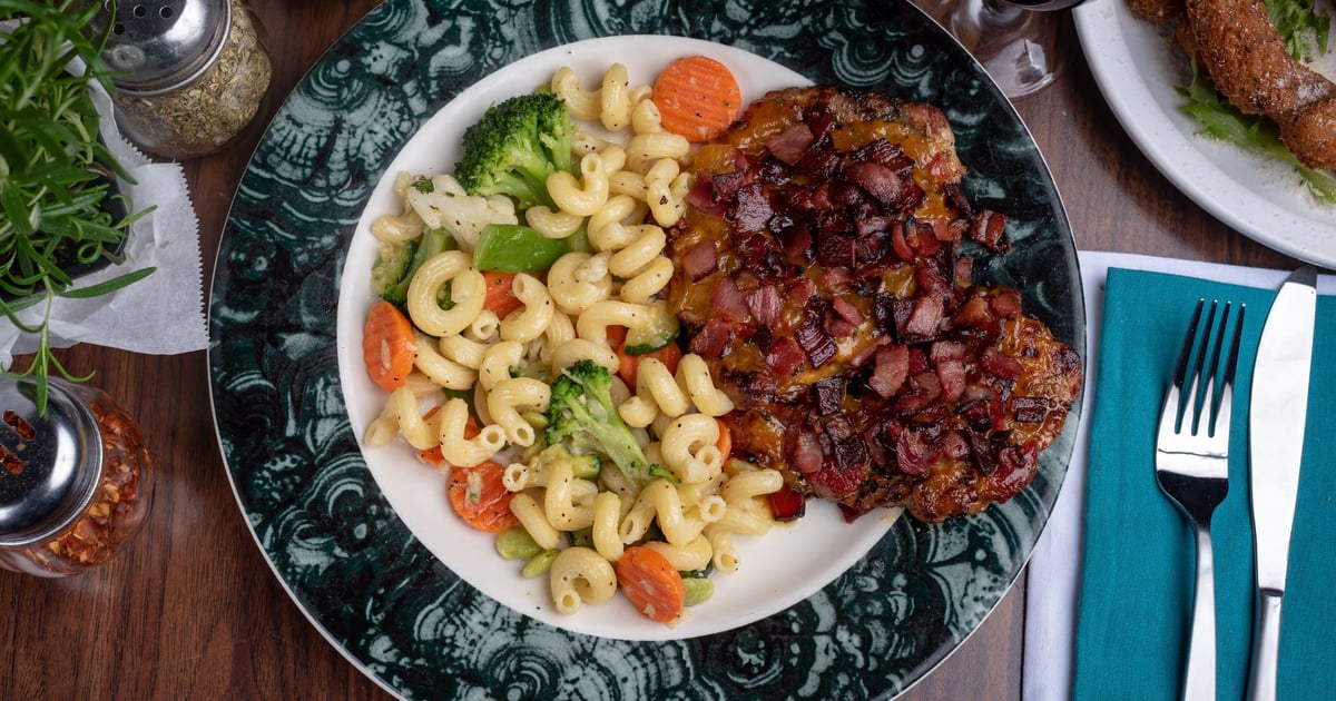 About - Stefanos Restaurant - Restaurant in Florence, SC