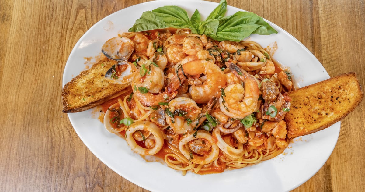 Linguini Cacciucco - Giorgio's San Jose