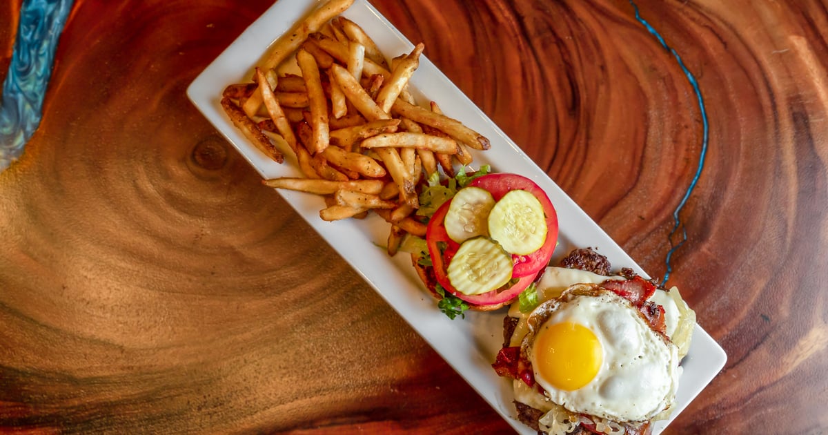 Gallery - Williams Inn Pizza & Sports Bar - Pizza Restaurant in Chicago, IL