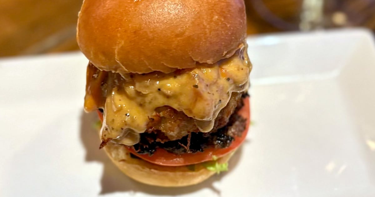 Eastern shore slider - Oaked 110 - Whiskey & Wine Bar