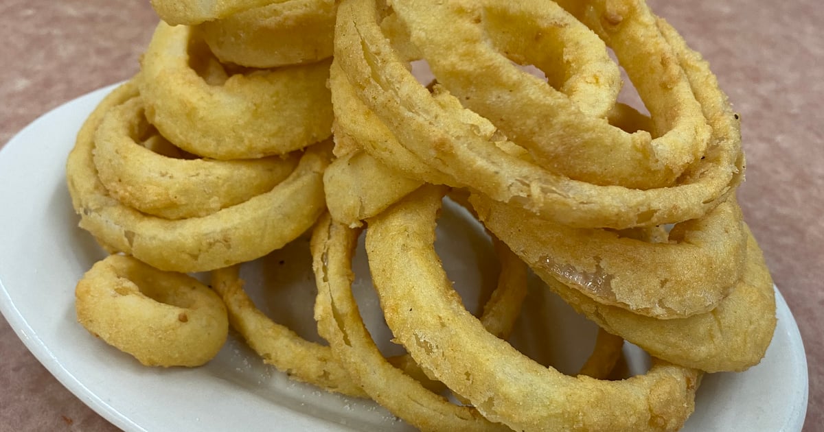 Onion Ring - Litchfield's Bar and Grill - American Restaurant in ME
