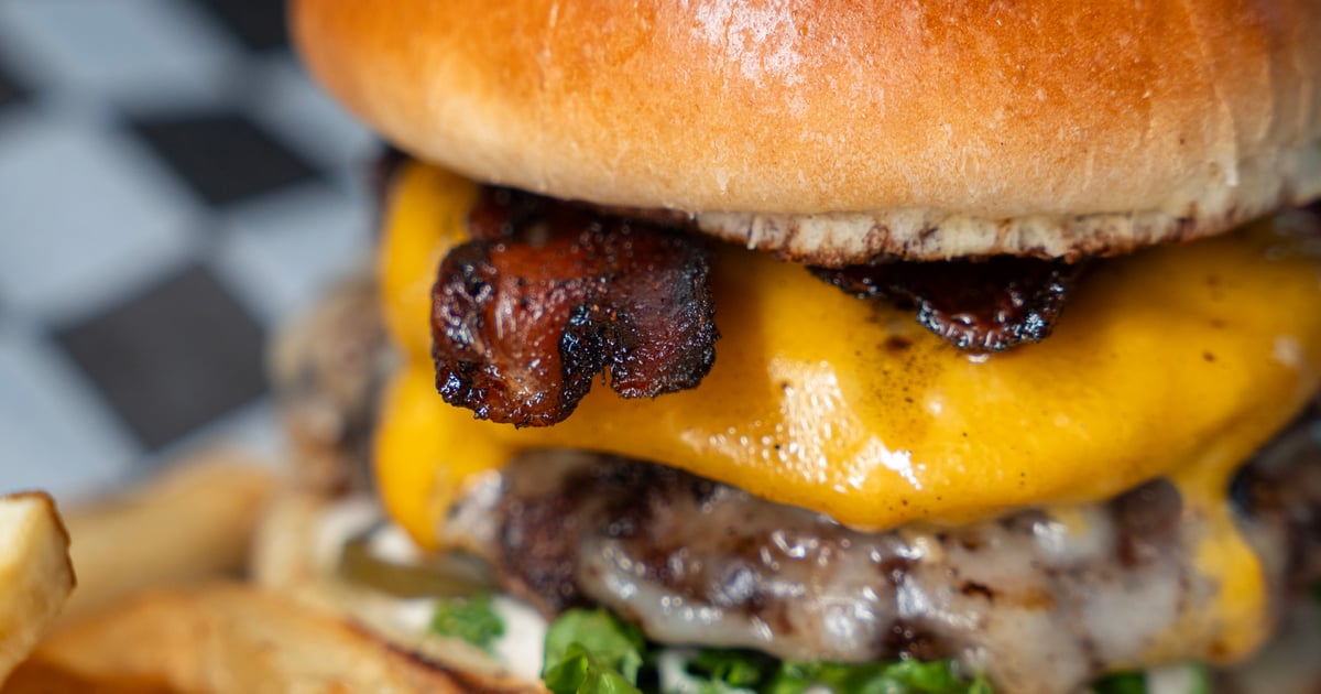 EVERYTHING BURGER - From the Kitchen - Everything - Bar in IL