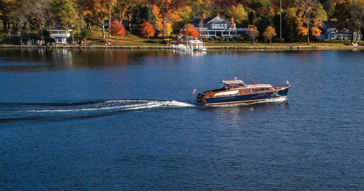 Waterfront Pub and Grill - Restaurant in Delavan Lake, WI