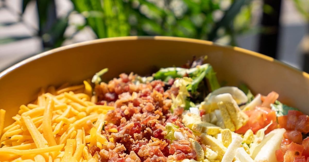 Chopped Lizard Salad - Food - Winking Lizard Tavern