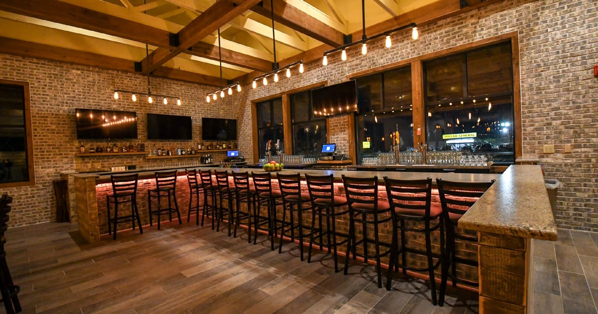 Shift Restaurant and Bar