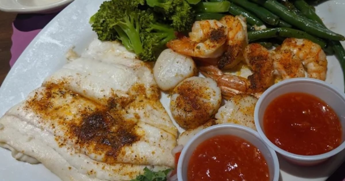 Broiled Seafood Combo - Meding's Seafood - Seafood Restaurant in ...