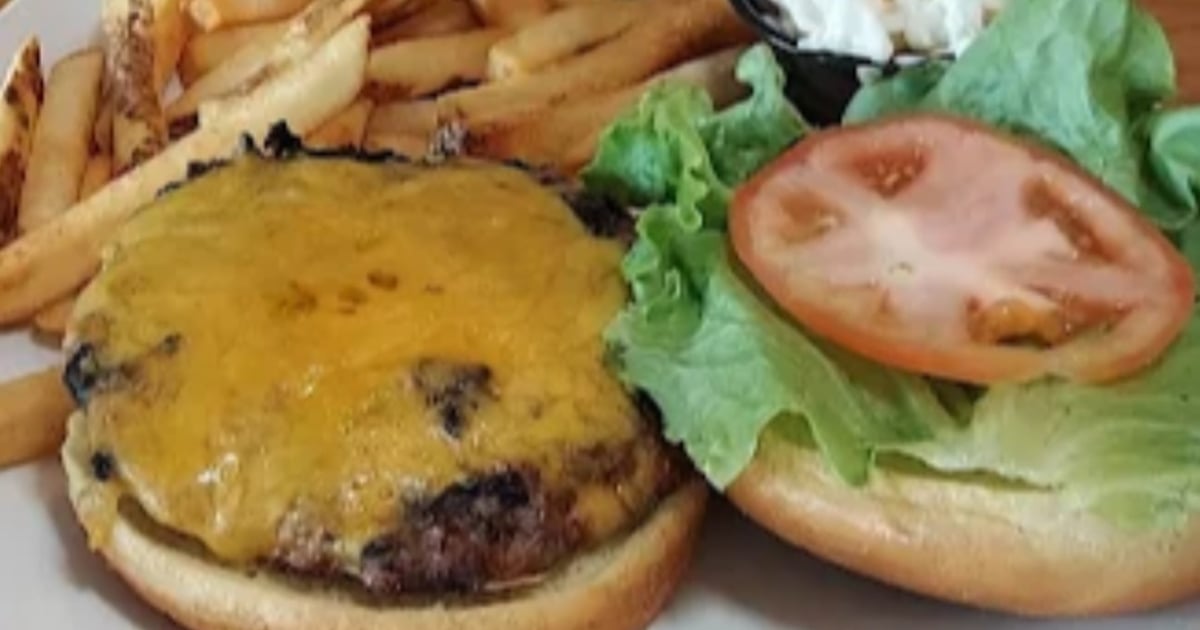 Burger - Meding's Seafood - Seafood Restaurant in Milford, DE