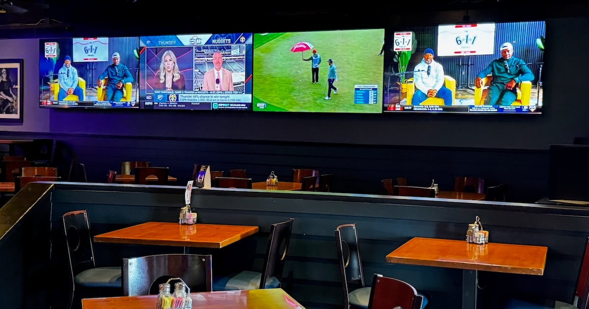 Specials - Half Moon Sports Grill