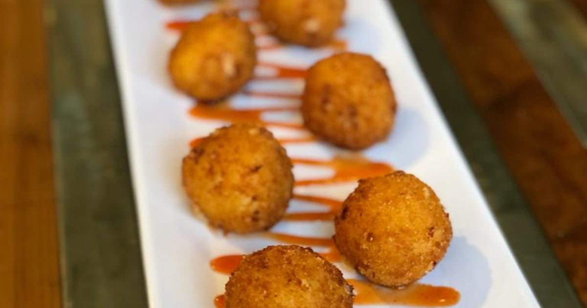 MAC N CHEESE BITES - Lunch - Redemption Bar & Grill - Restaurant in ...