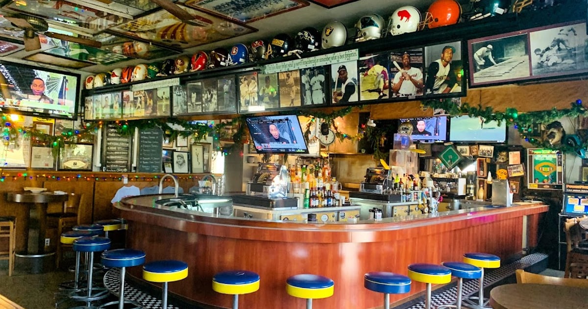 About - 4th Base Restaurant