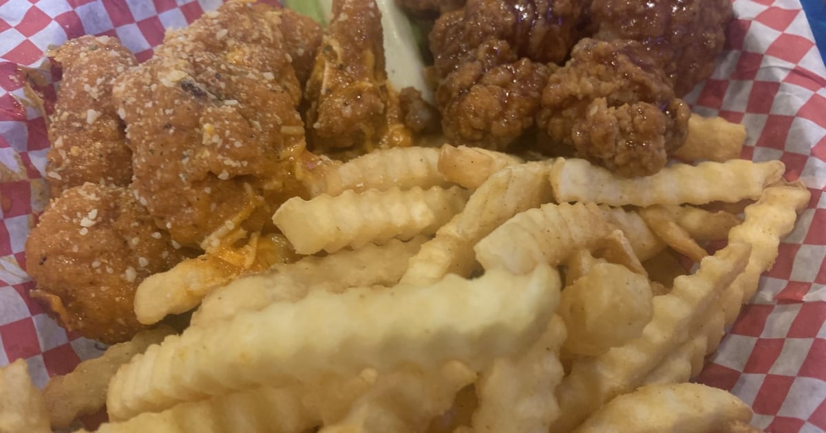 1 LB Wings - Menu - Coulee Golf Bowl