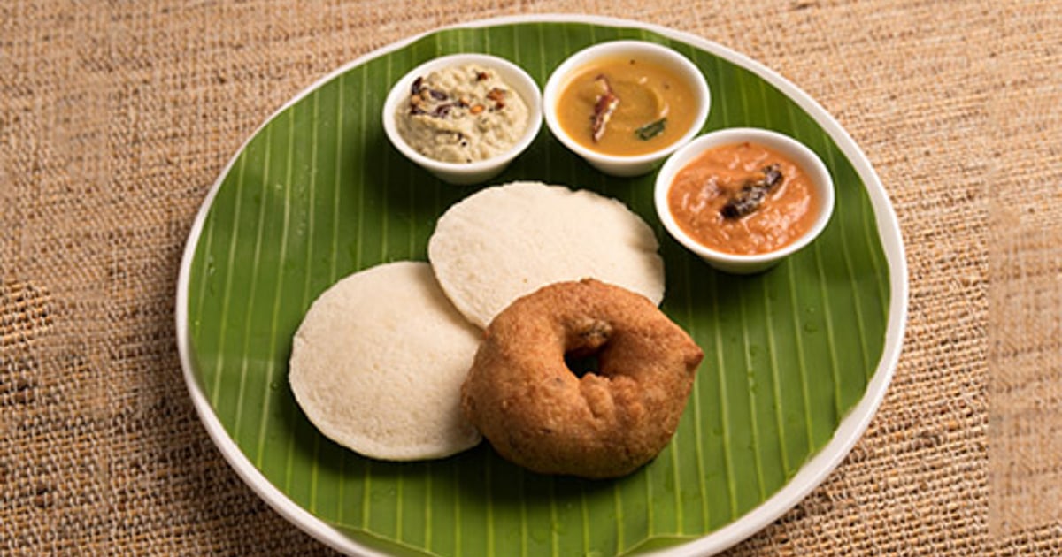 T30. Idli Vada Combo - Chennai Cafe | Indian Cuisine | Indian Buffet ...