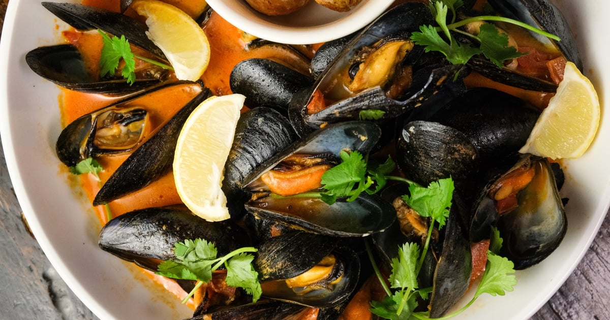 Mussels PEI - Six Feet Under Pub and Fish House - Seafood Restaurant in GA